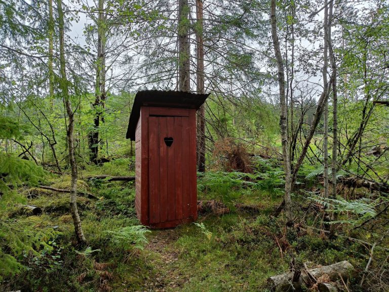 Hvordan bygge utedo på hytta - Hytteidyll.no